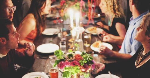 the sister sophisticate: Outdoor Communal Dining