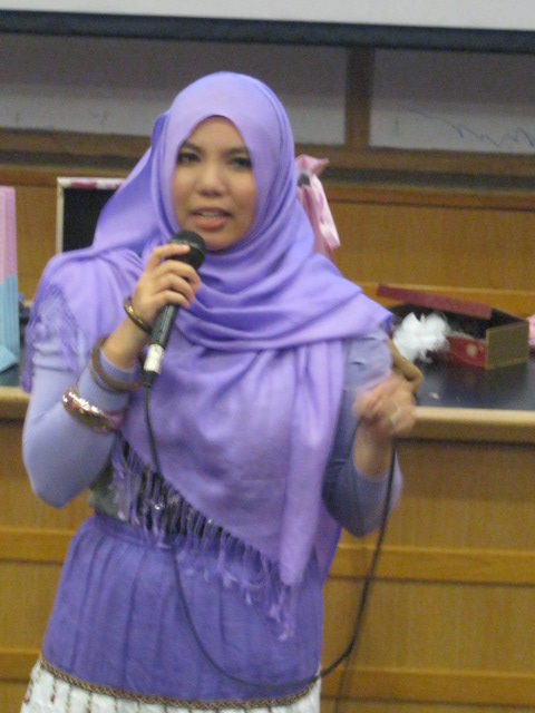 Bicara seorang Doraemon: Meet kak Maria Elena and Cik Epal