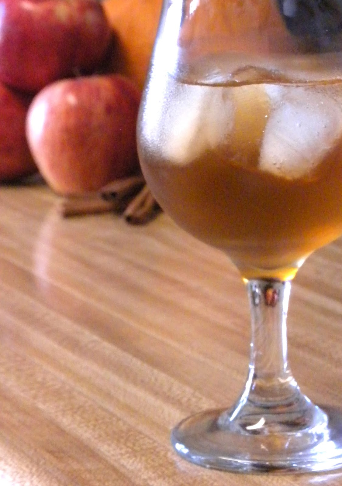 Cooking To Die For: Apple Hooch