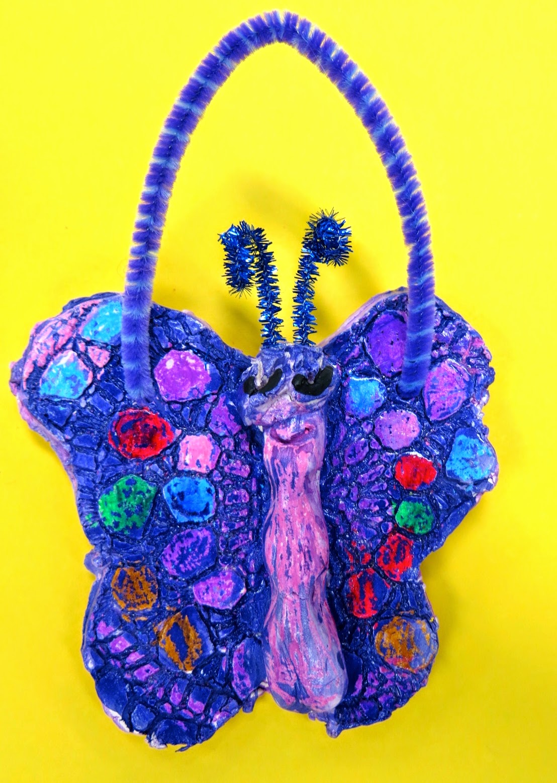 Cassie Stephens: In the Art Room: Kindergarten Clay Butterflies