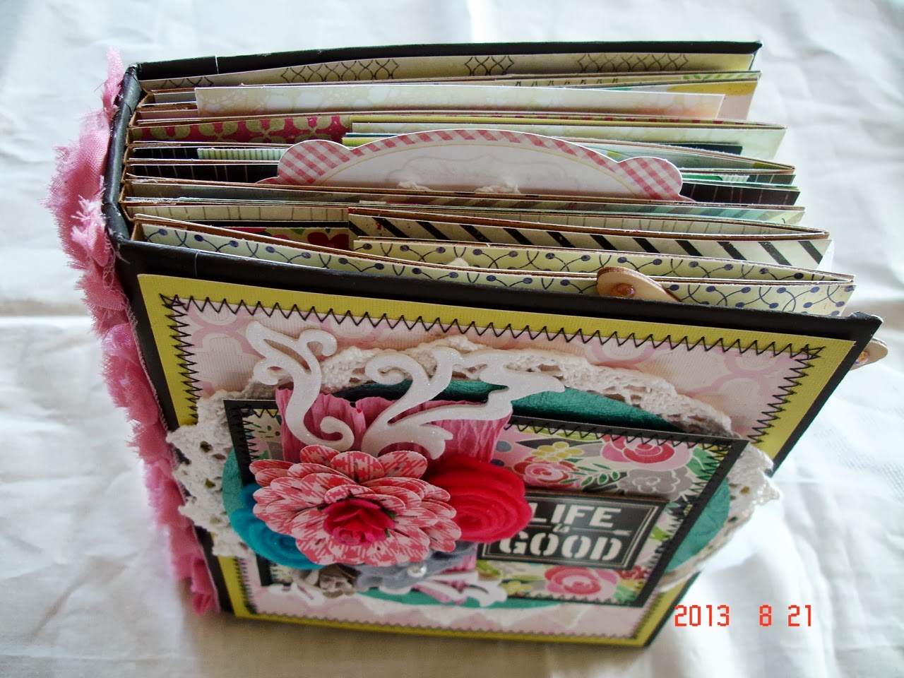 Scrapbooking by Phyllis: *Life is Good* Premade Scrapbook Album