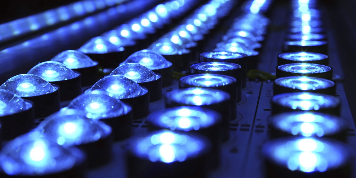 Le prix Nobel de physique est décerné aux inventeurs de la LED