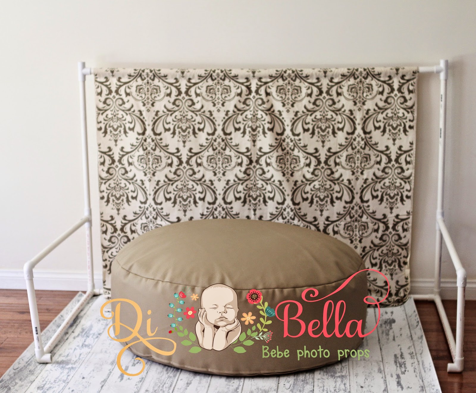 Di Bella Bebe Photo Props: 2 in 1- Newborn to Child Backdrop Stand