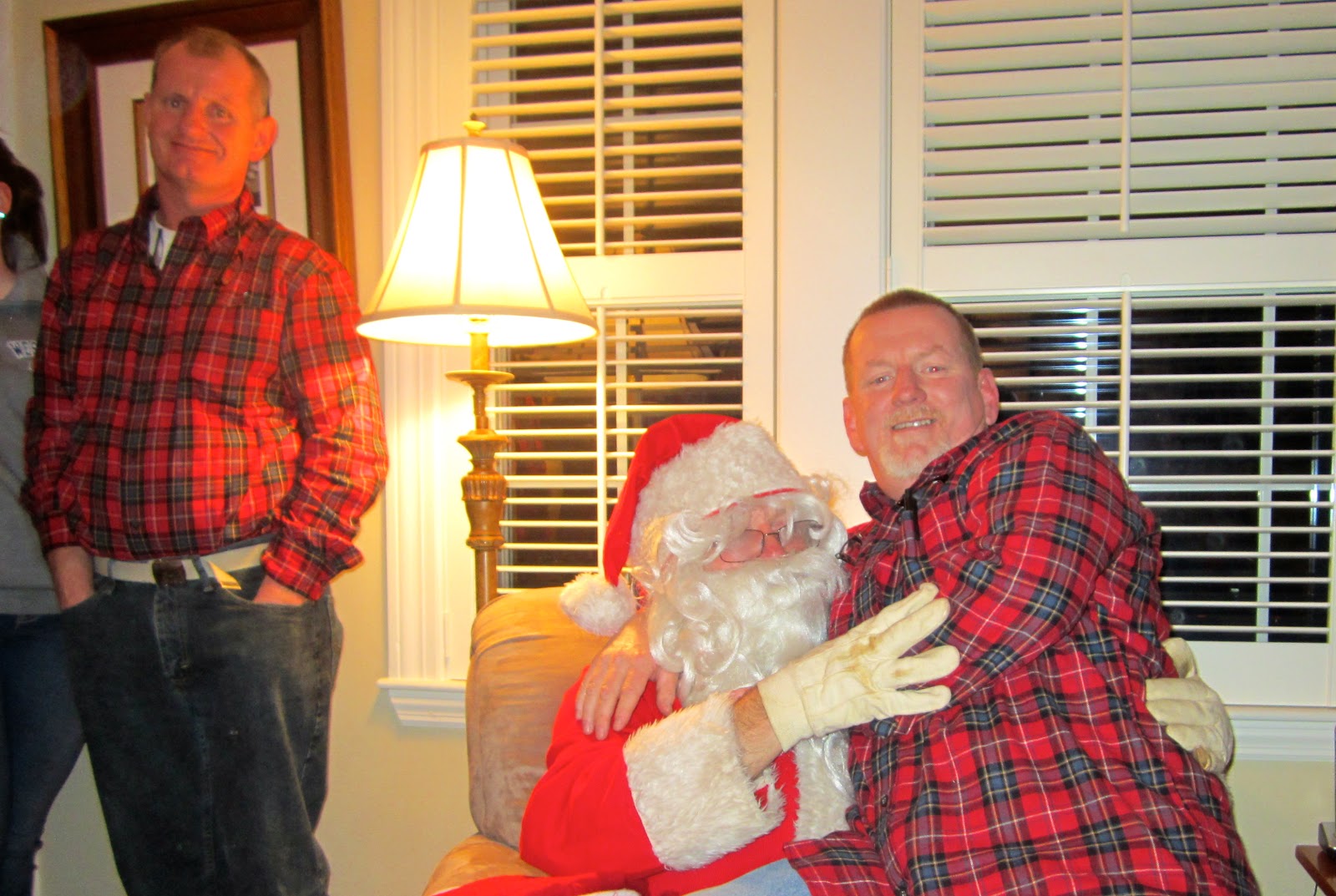 The Ape News: Christmas Eve at the Gibbons Home