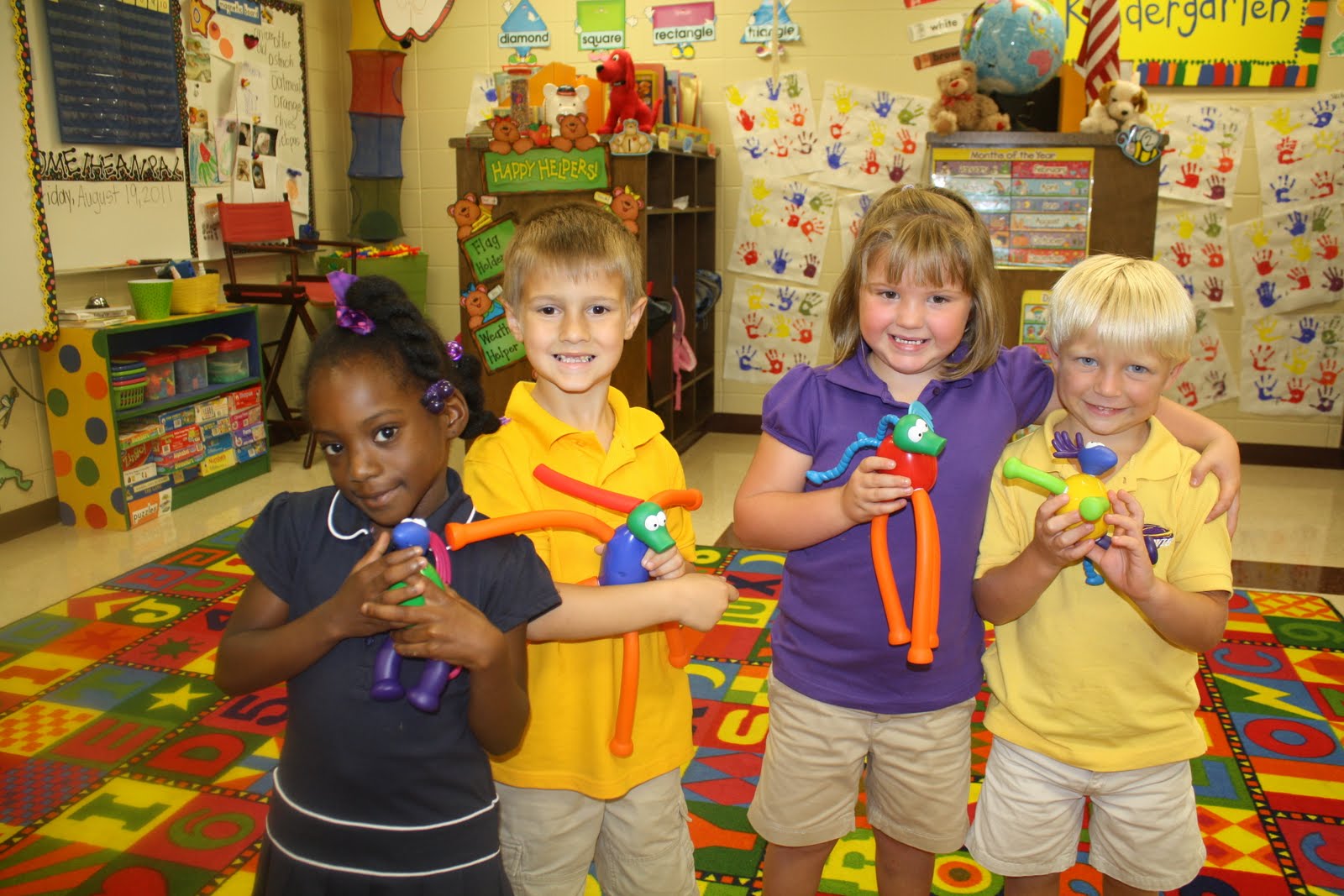 Ms. Marzoni's Class: Colors and Letter Oo