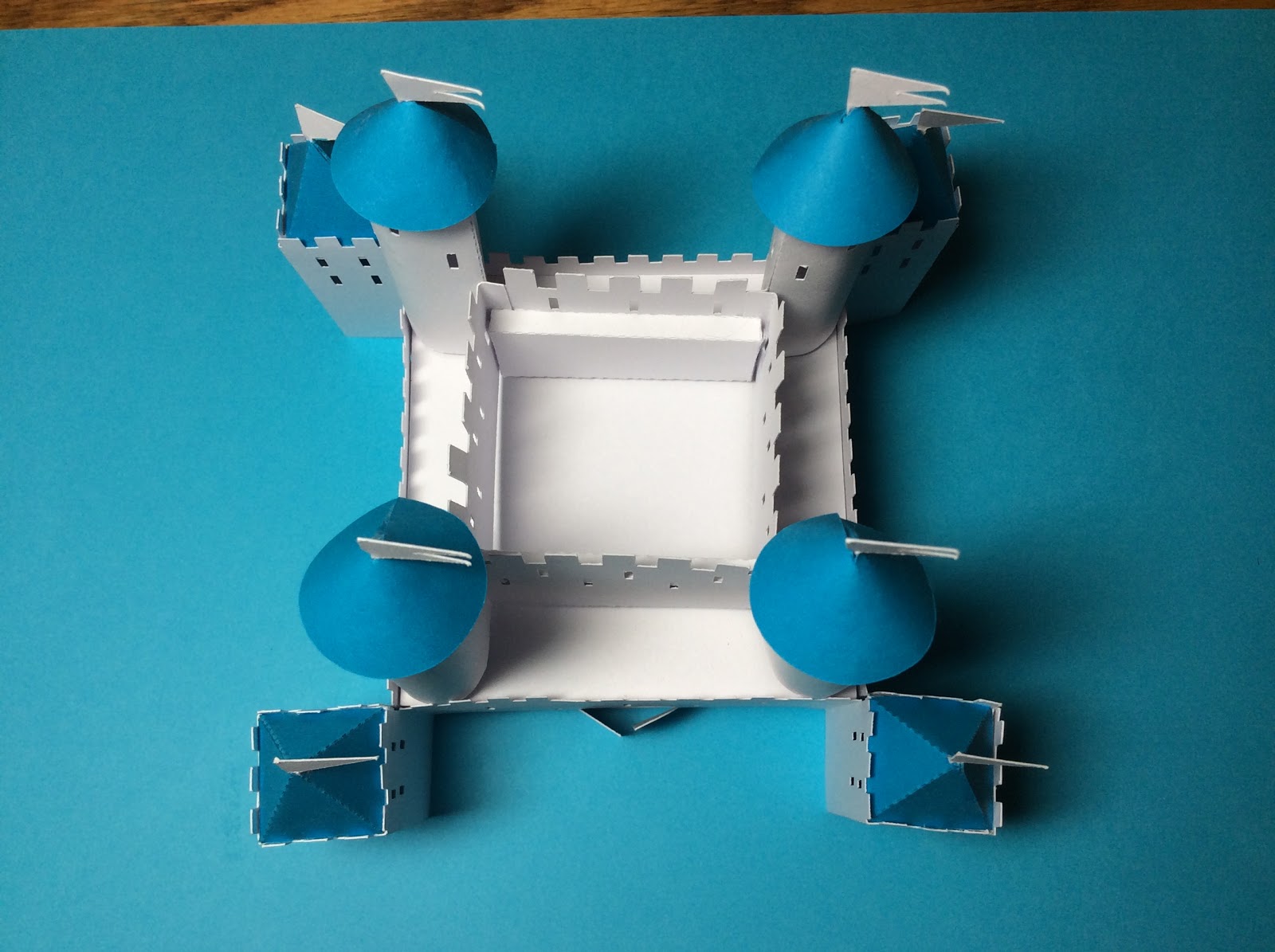 Papercrafts and other fun things: September 2018