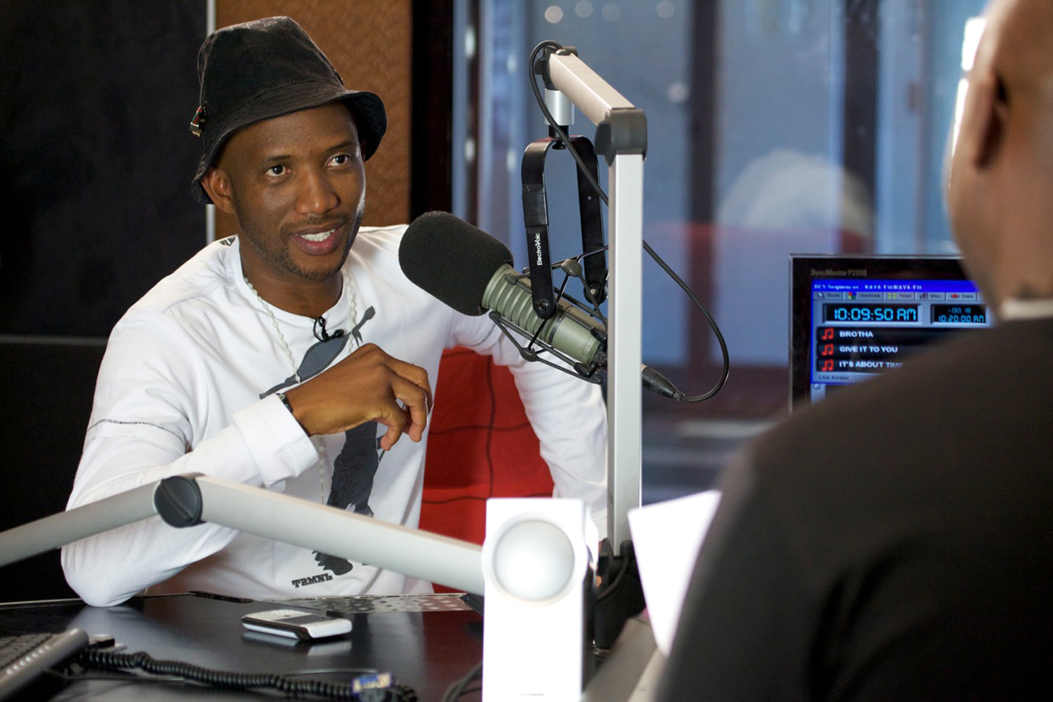 TV with Thinus: David Kau's Taxi Rank extended into a five part TV ...