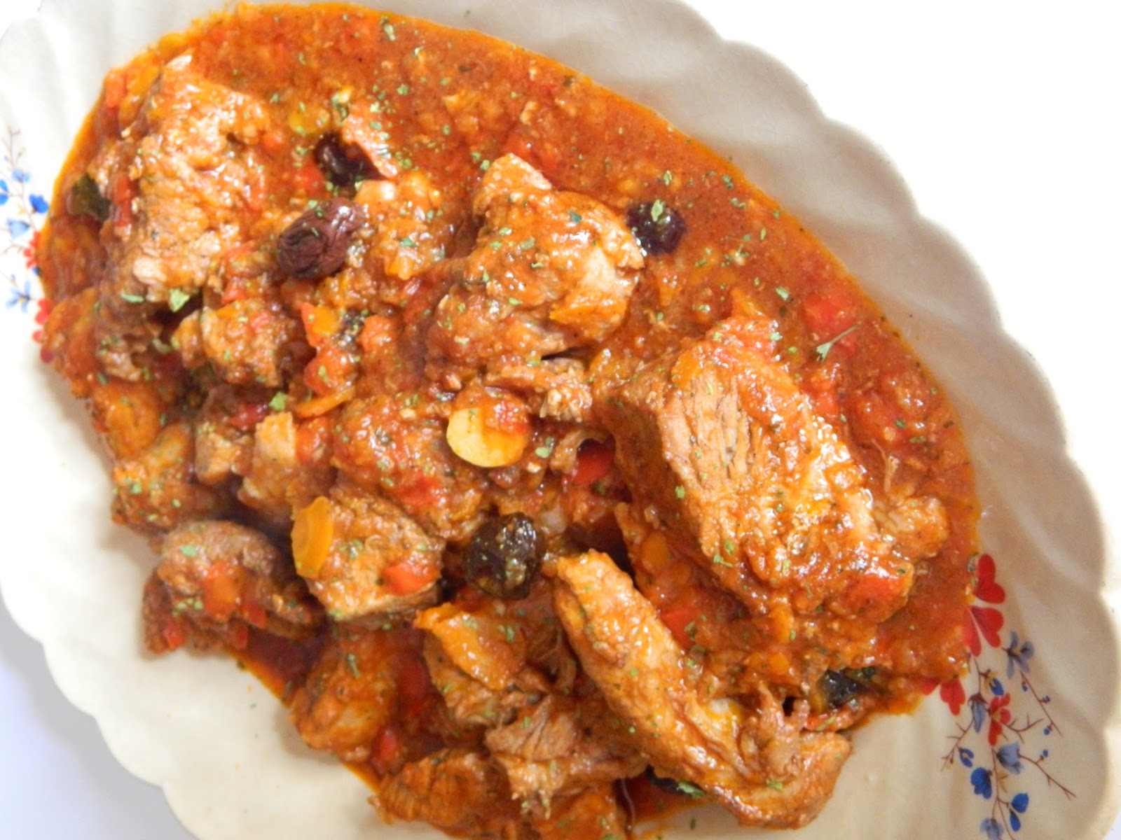 Weekend Passion: Spata coapta in sos de rosii cu masline