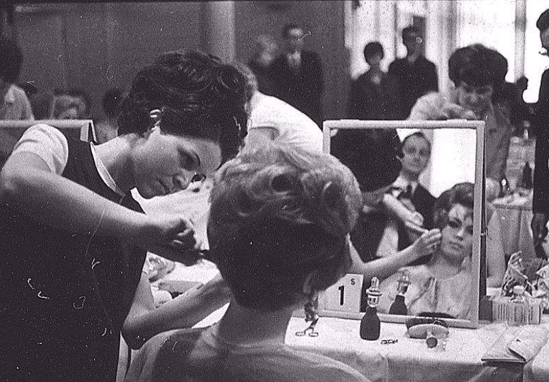 Inside Vintage Beauty Salons From the 1950s and 1960s ~ Vintage Everyday