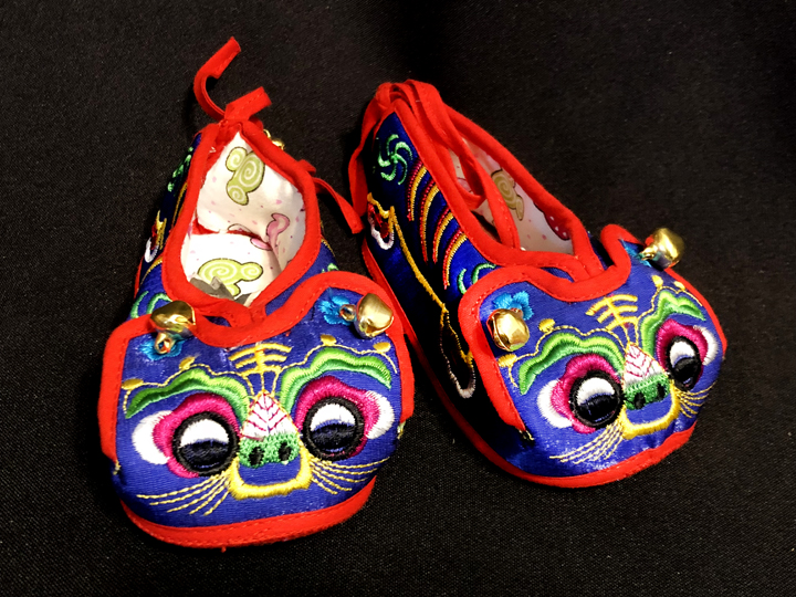 Krug's Studio: Designing Cuter Baby Togs