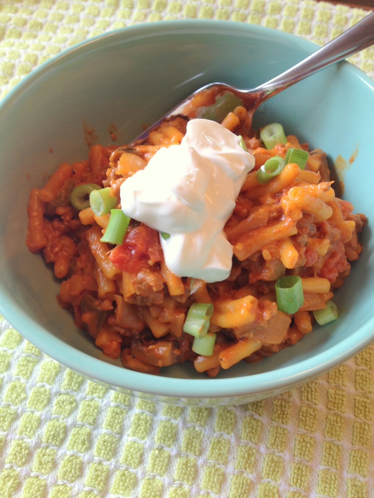 Rouge Rustique: Easy Cheesy Goulash