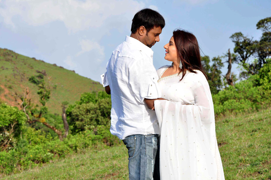 BOLLYWOOD CINEMA PHOTOS | NEWS | MORE: Pagal Movie Gallery, Stills ...