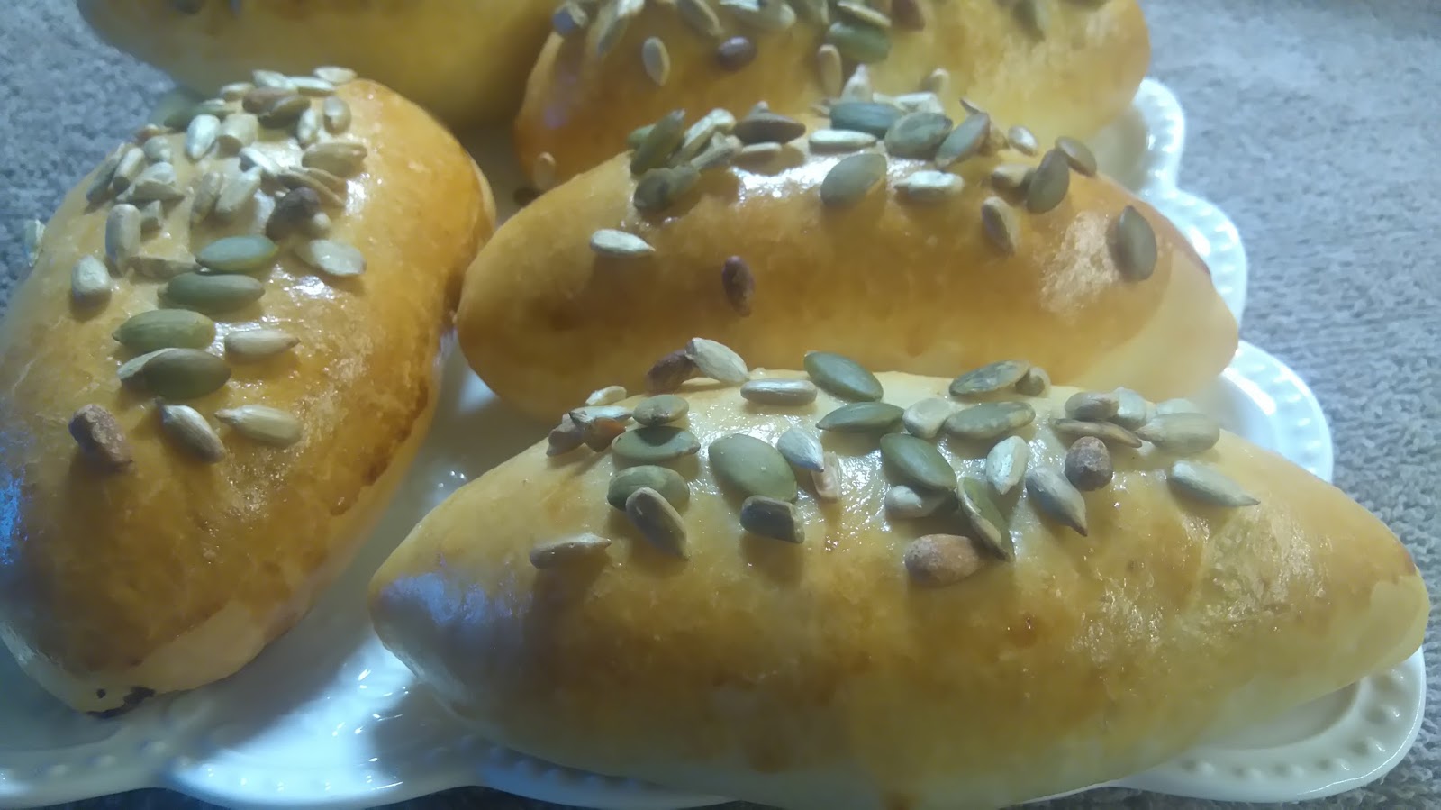 Lihtpärmitaignast pirukad.