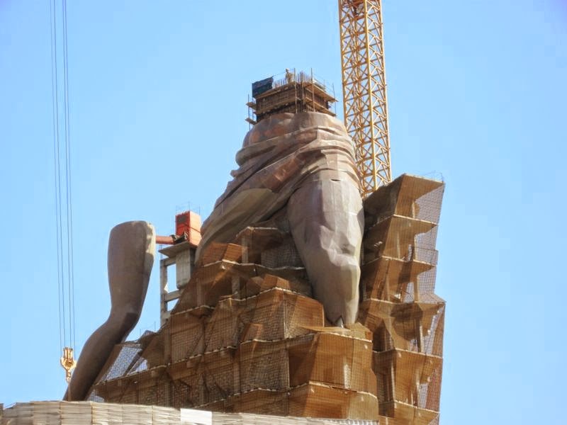 Visiter le Monument de la Renaissance Africaine ~ Destination Sénégal