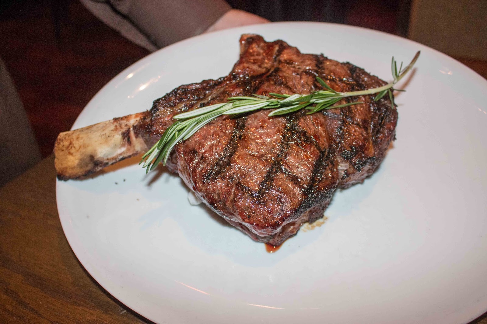 Belly of the Pig: Wolfgang Puck American Grille Review [2]