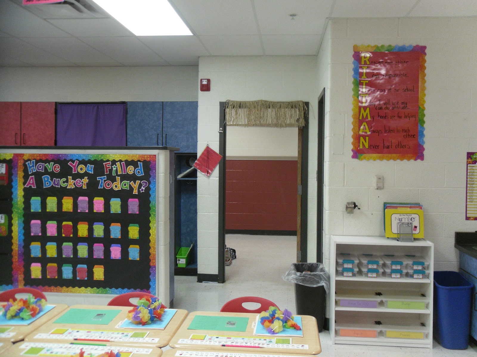 My 2012-2013 First Grade Classroom! - Miss DeCarbo