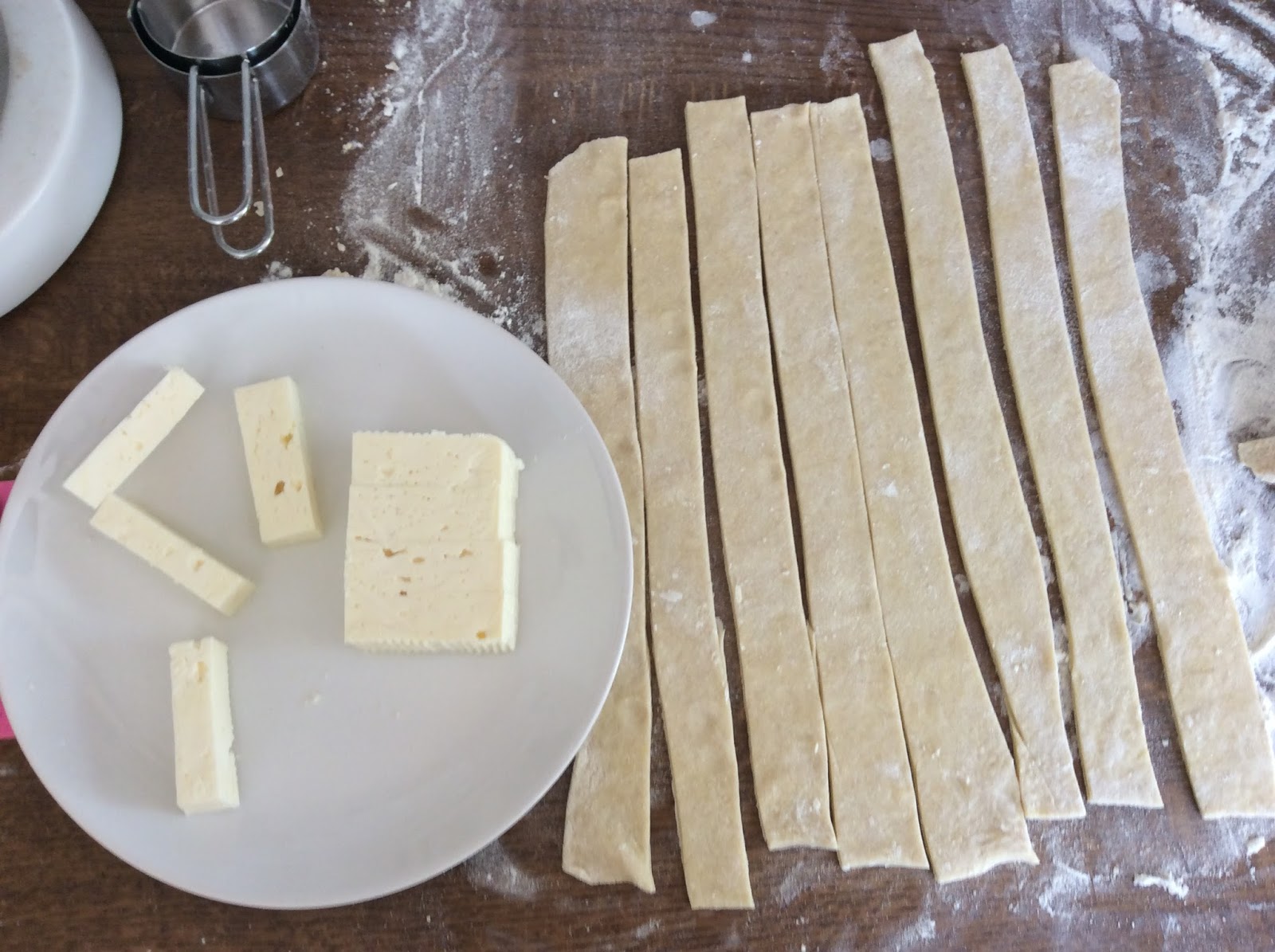 Akasabe: Tequeños (Venezuelan cheese sticks)