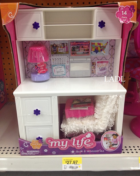 Living A Doll's Life : *In Store Report* New Desk Set - My Life As....
