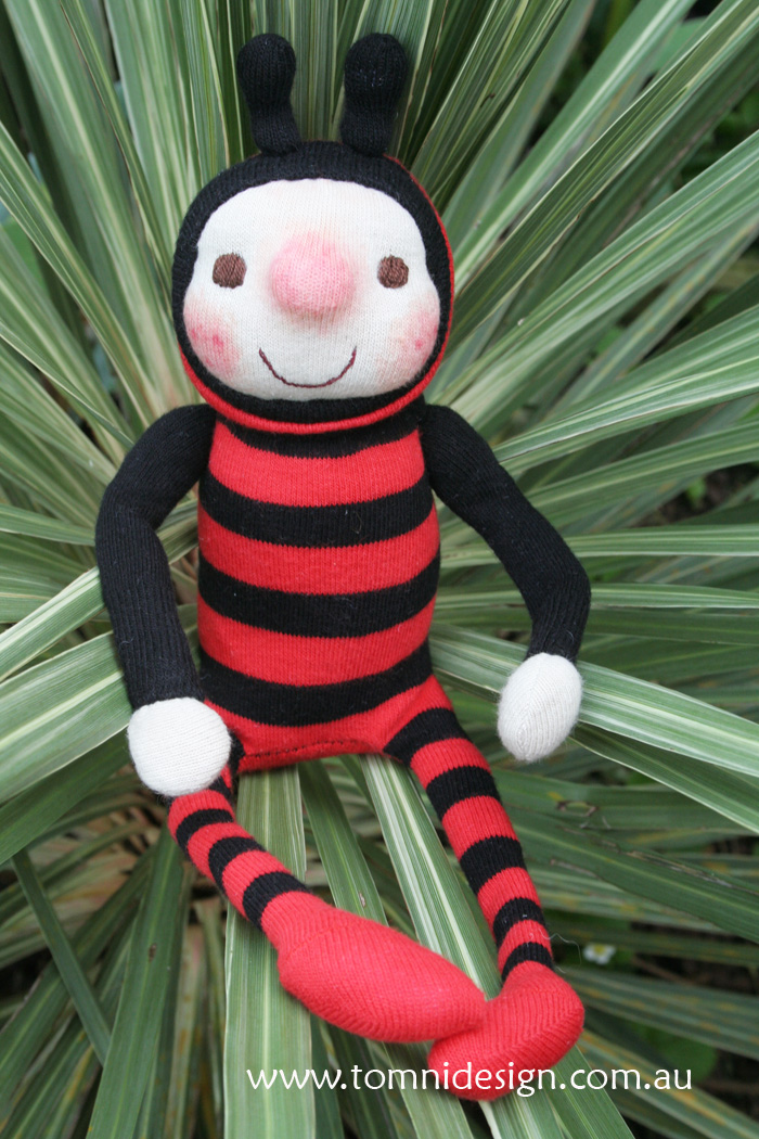TOMNI design n two green pears: Introducing "Eliani Chickpeas" dolls