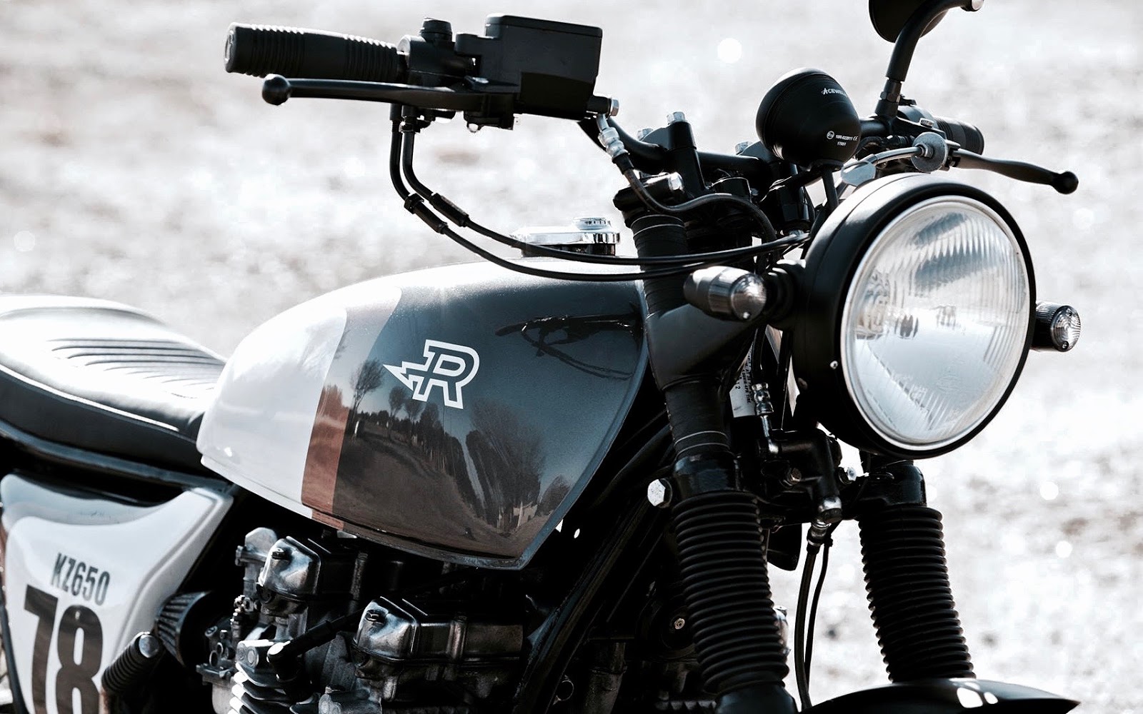 Z650 Scram Tracker - Inazuma café racer