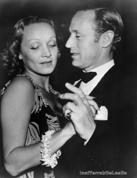 Leslie Howard: With Friends and Associates - Photos