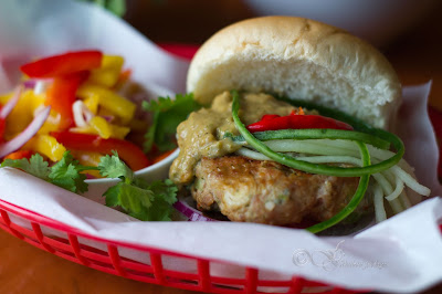 fabulous fridays: Chicken Sliders
