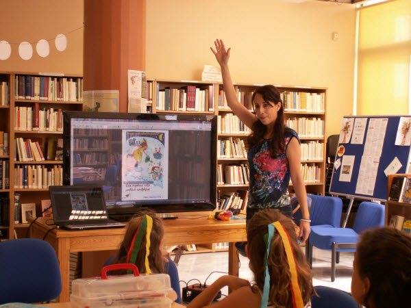 Εκδόσεις Σαΐτα | Δωρεάν βιβλία: Ενα Ουράνιο τόξο στη Δημοτική ...