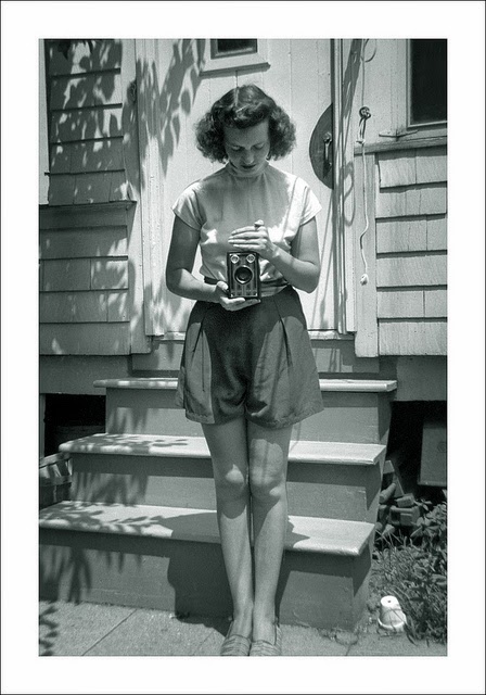 A Collection of 60 Interesting Vintage Photos of Photographers at Work ...