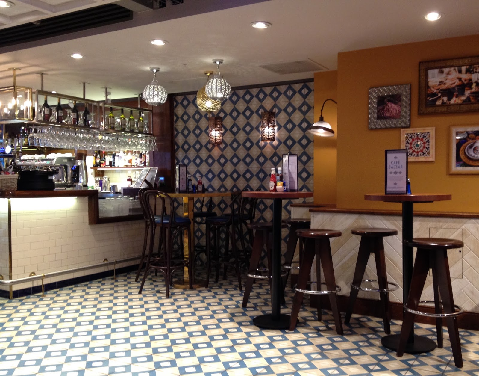 The Fry up Inspector: Cafe Balzar - Stansted Airport