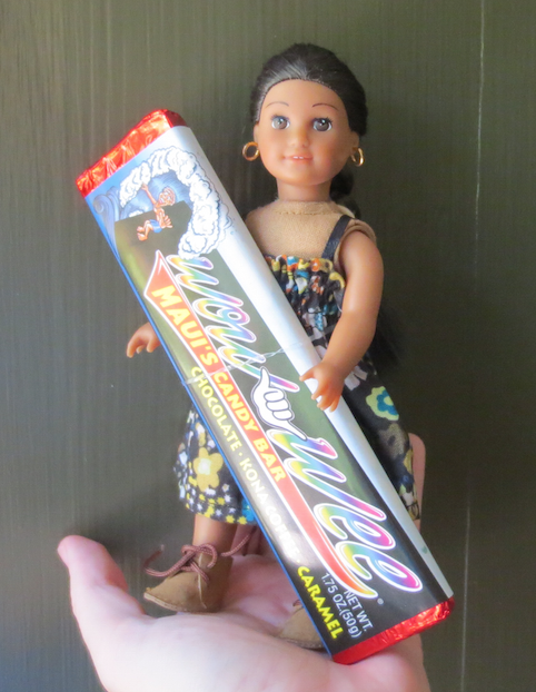 Lissie & Lilly: Mini Josie Goes Shopping in Maui, HI