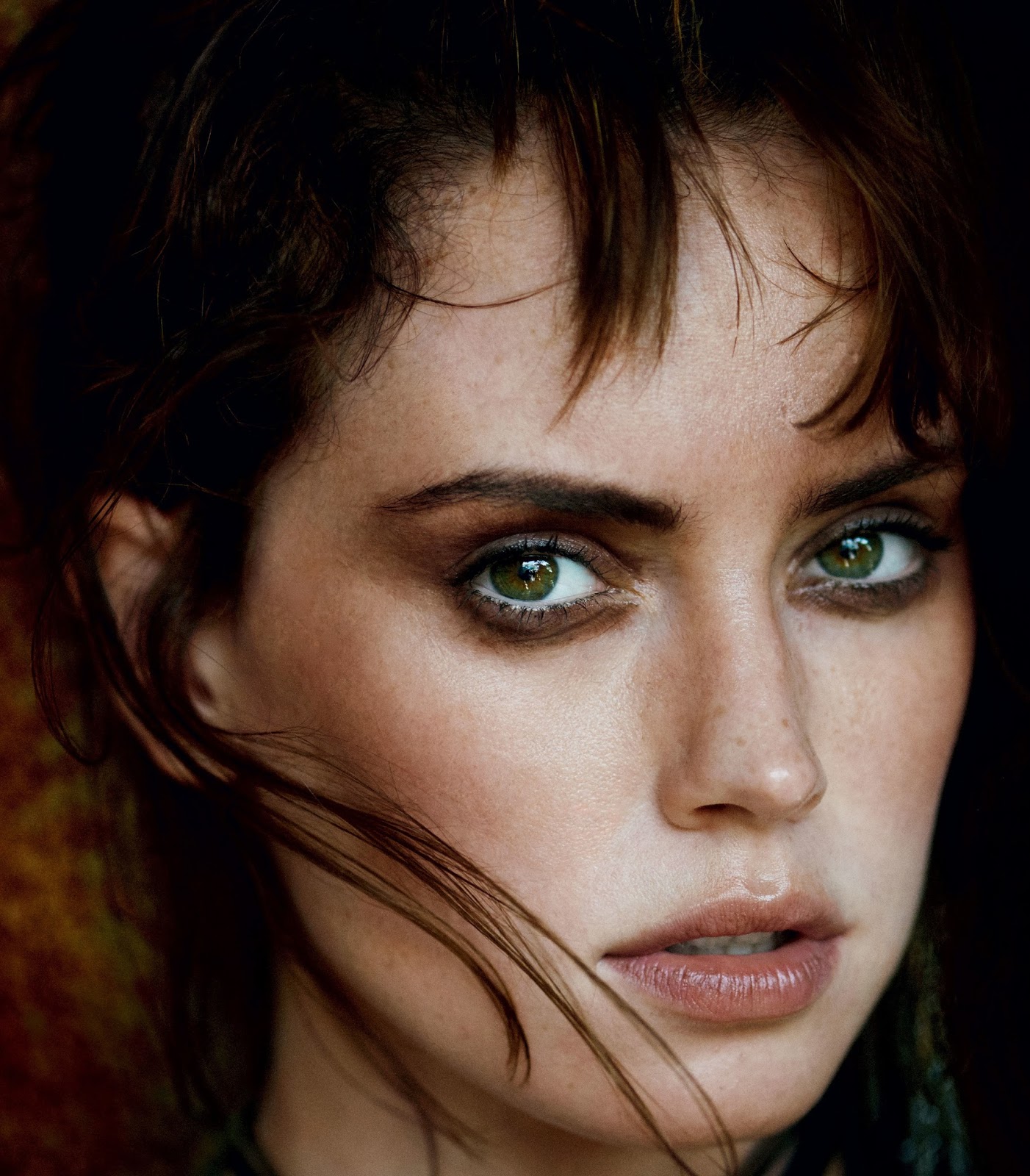 SNEAK PEEK : "Star Wars: The Rise of Skywalker" - Daisy Ridley In "Vogue"