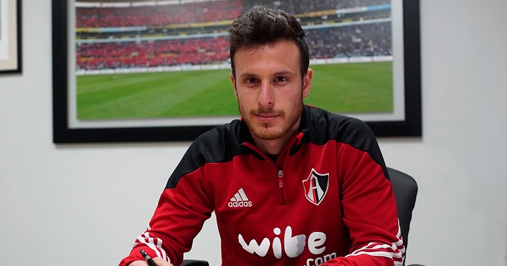 OFICIAL: Ex-Manchester United, atacante Ángelo Henríquez reforça clube ...