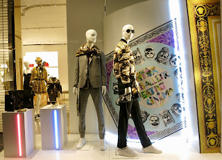 RetailStoreWindows: Versace, London