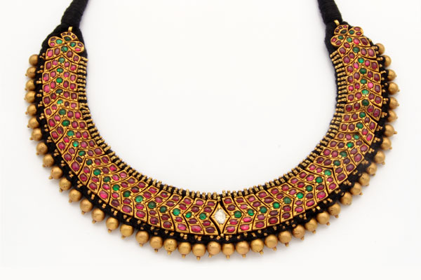 Beautiful hyderabad traditional jewellery..Tusshe/Choker from Mangatrai ...