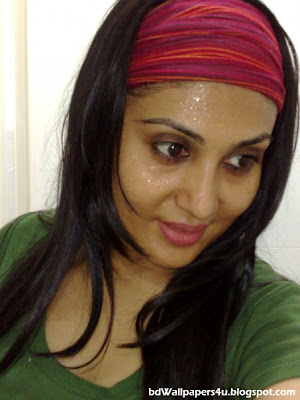 BD Wallpapers...: Bonna Mirza's Hottest Closeup Photos, She Looks Very ...