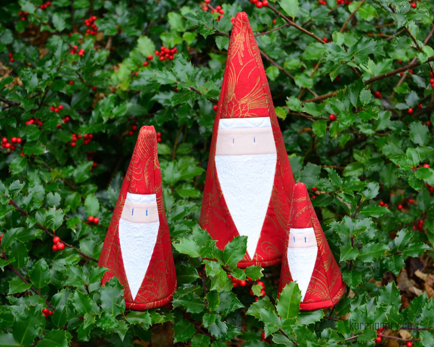 Nesting Santa Decoration