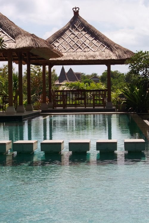 Tropical Bali Design: Balinese Pavilion "Bale"