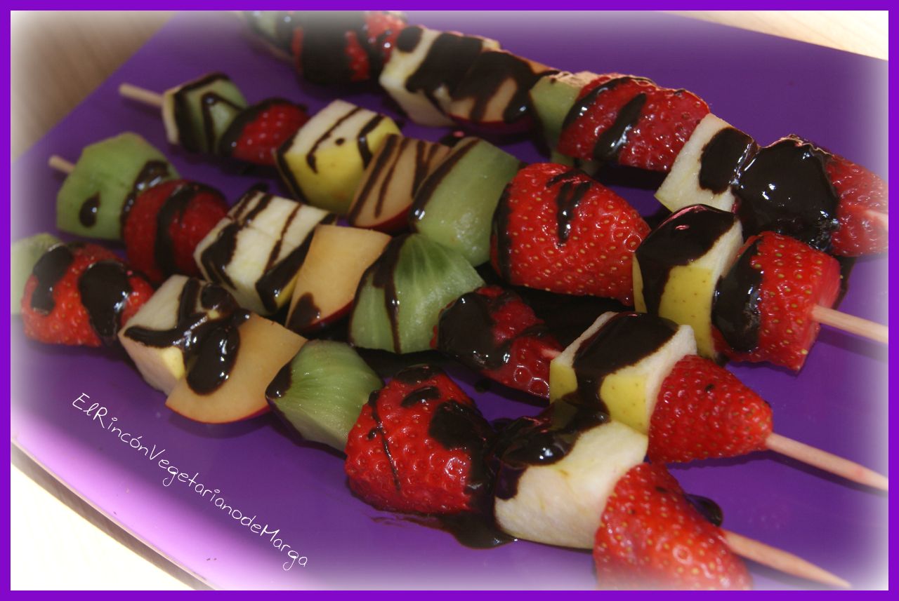 * El Rincón Vegetariano de Marga *: Brochettas de fruta con chocolate ...