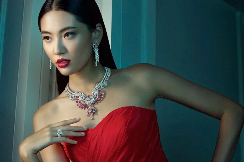 'Pierres de Caractere' Van Cleef and Arpels Jewellery Campaign Spring ...