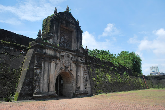 Glutton Anonymous: Learning Basic Photography at Fort Santiago