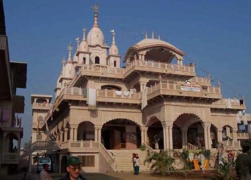 25.Shri Shri Giridhari Gaudiya Math