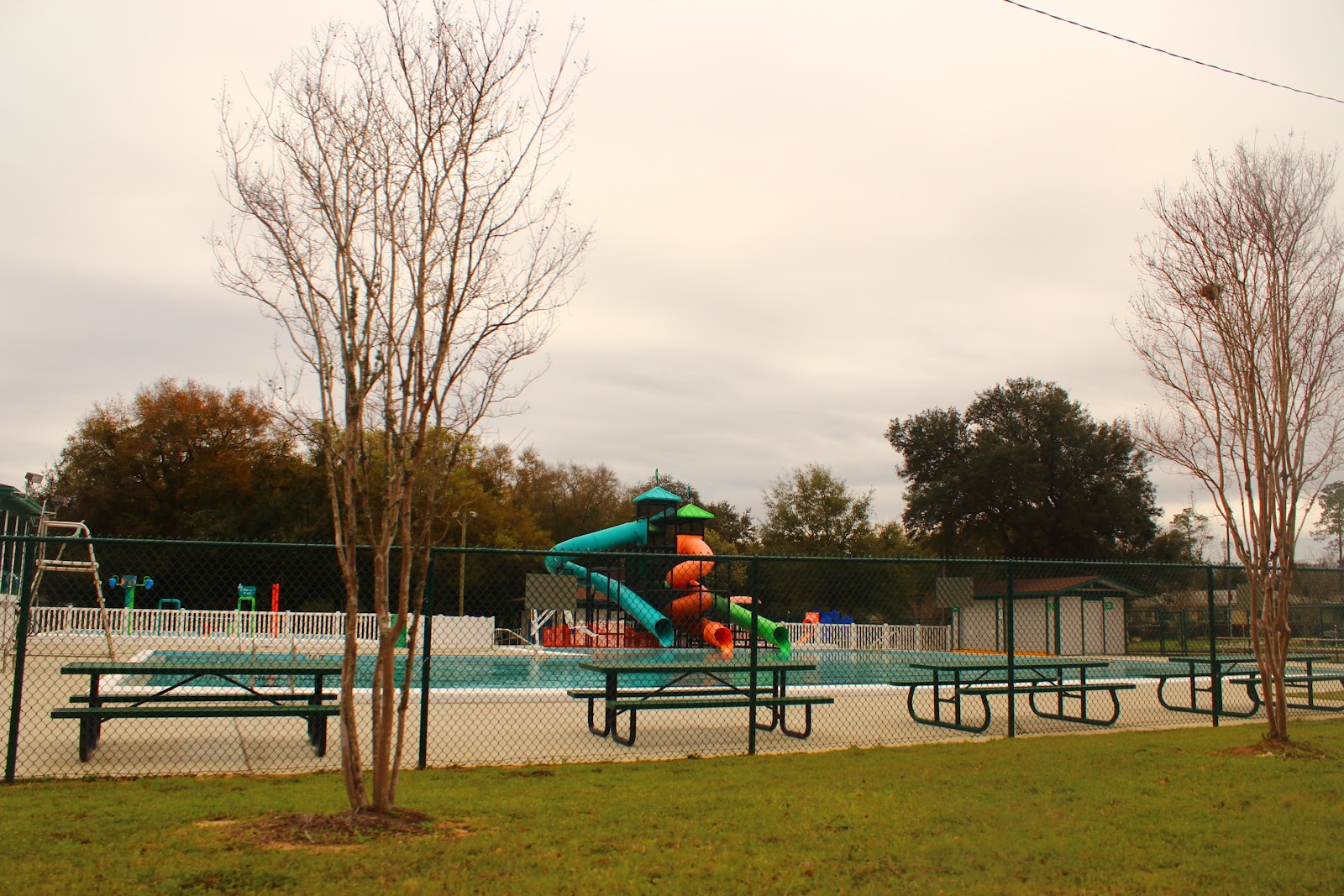 Family fun in Pensacola: Roger Scott Swimming Pool
