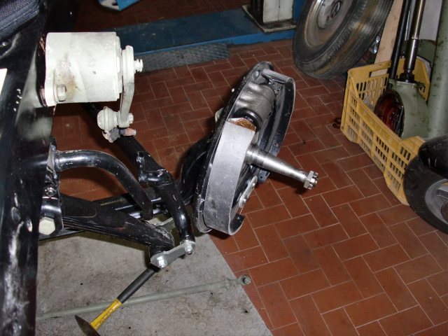 WISE GUYS C.C.: '47 Ford , front end and rear end assembly