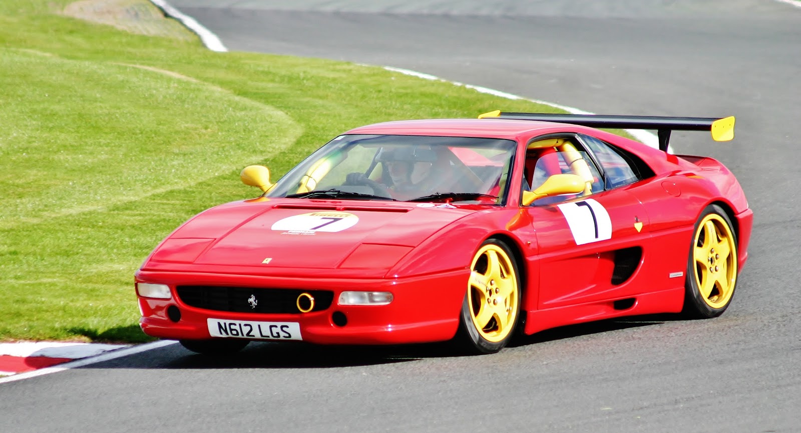 Ferraris and Other Things: Friday's Ferrari