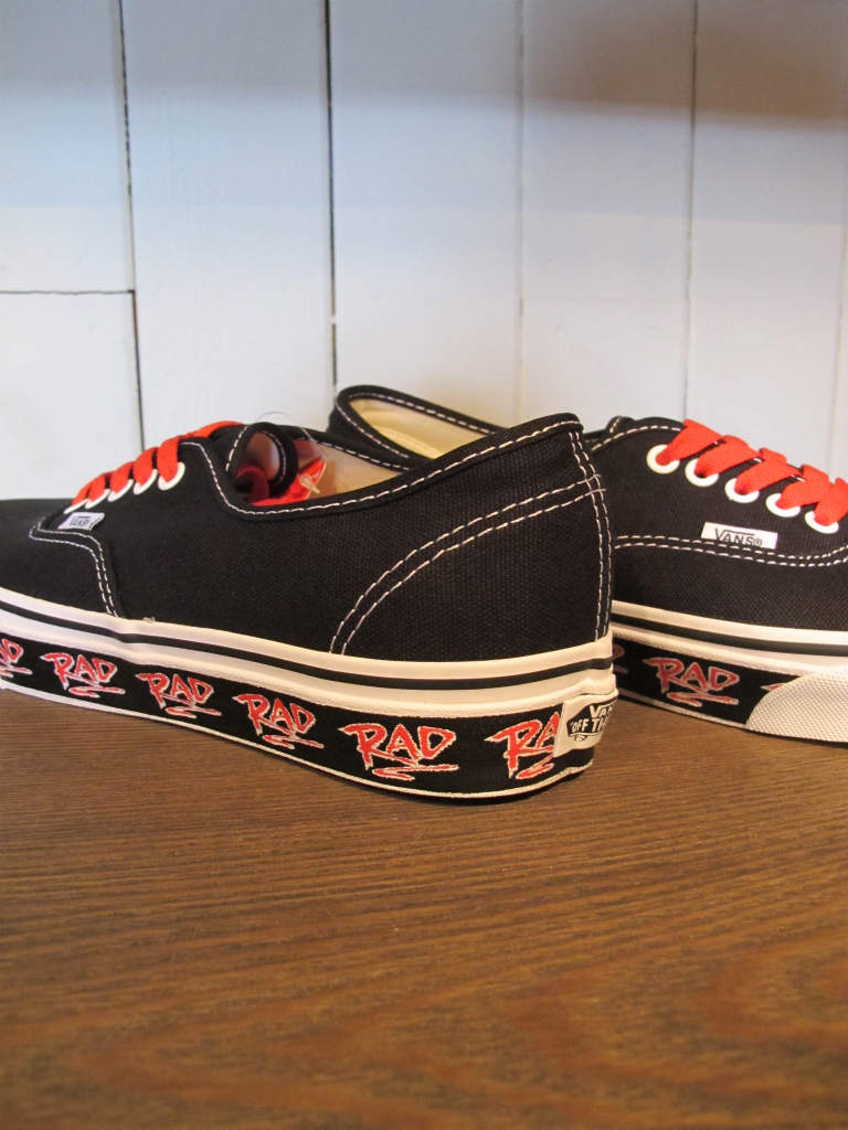 Emiliano: VANS AUTHENTIC RAD PACK