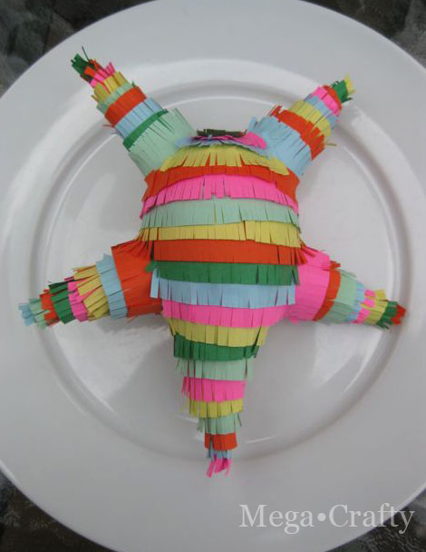 Mega•Crafty: Mini Pinatas