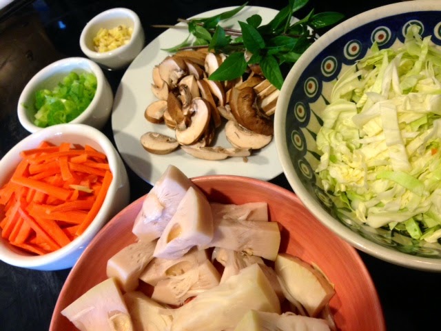 The Almost-Vegan Rican: Jackfruit Adventures: Mu Shu Rolls