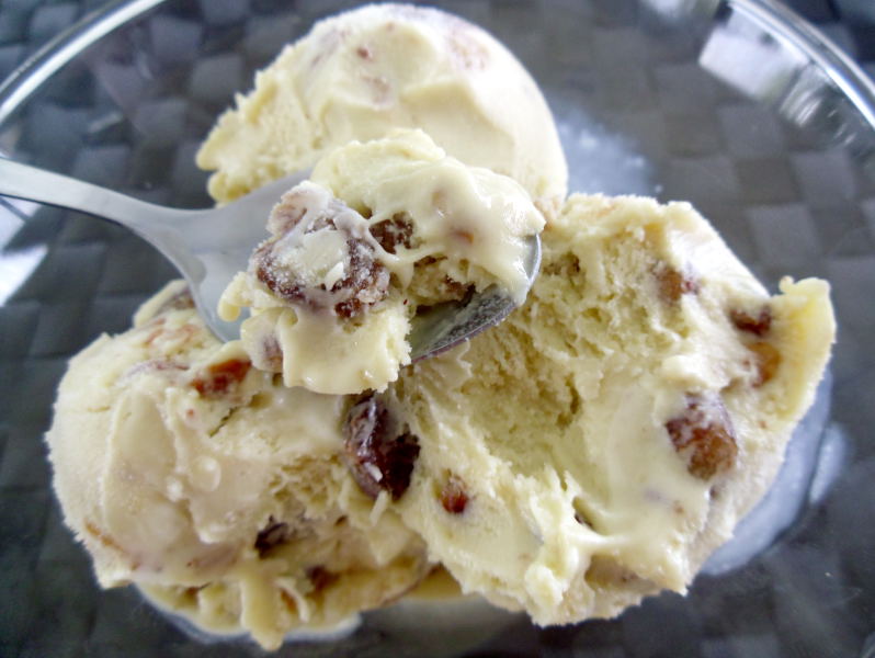 Gourmande ou passionnée...: Glace rhum-raisin
