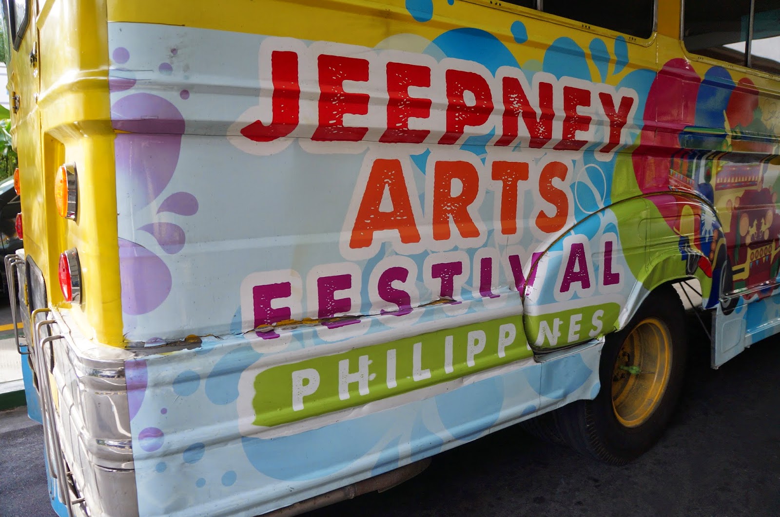 Jeepney Tours: Videoke Fun Time While Touring the Streets of Manila ...