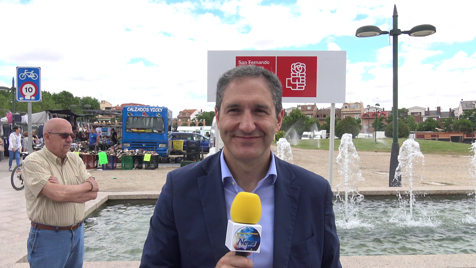 Jose Cepeda, Senador por el PSOE visita el mercadillo de San Fernando ...